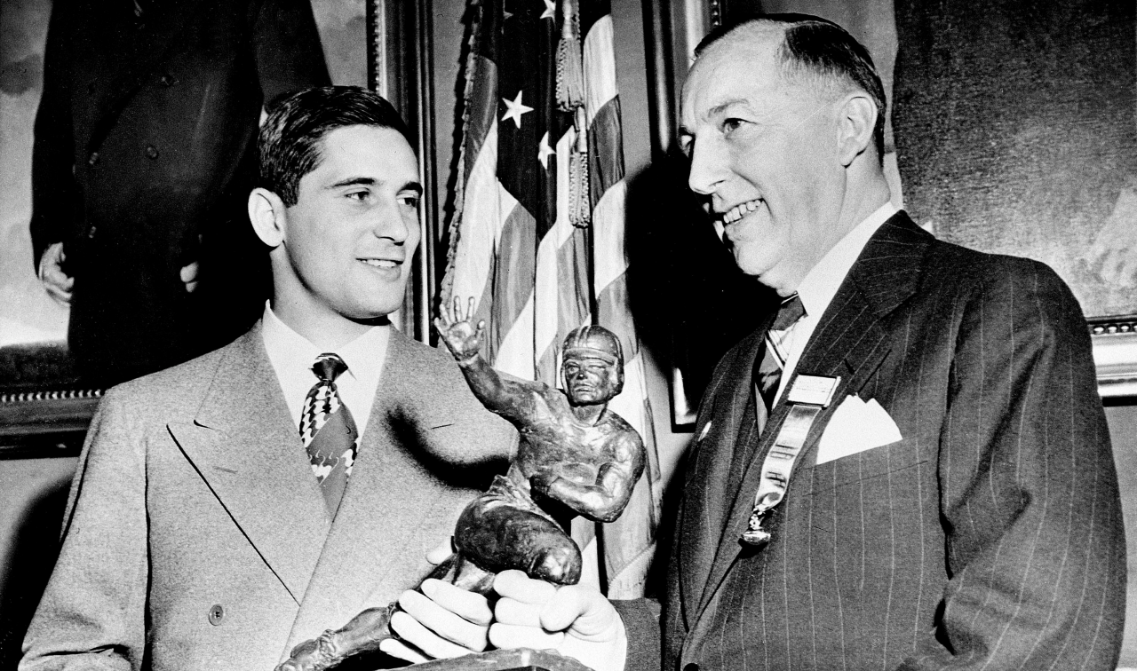 Johnny Lujack, 1947 Heisman winner, dies at the age of 98 - Sportsnet.ca