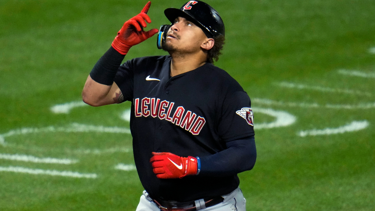 Canadian Josh Naylor's two home runs, six RBIs lead Guardians to rout ...