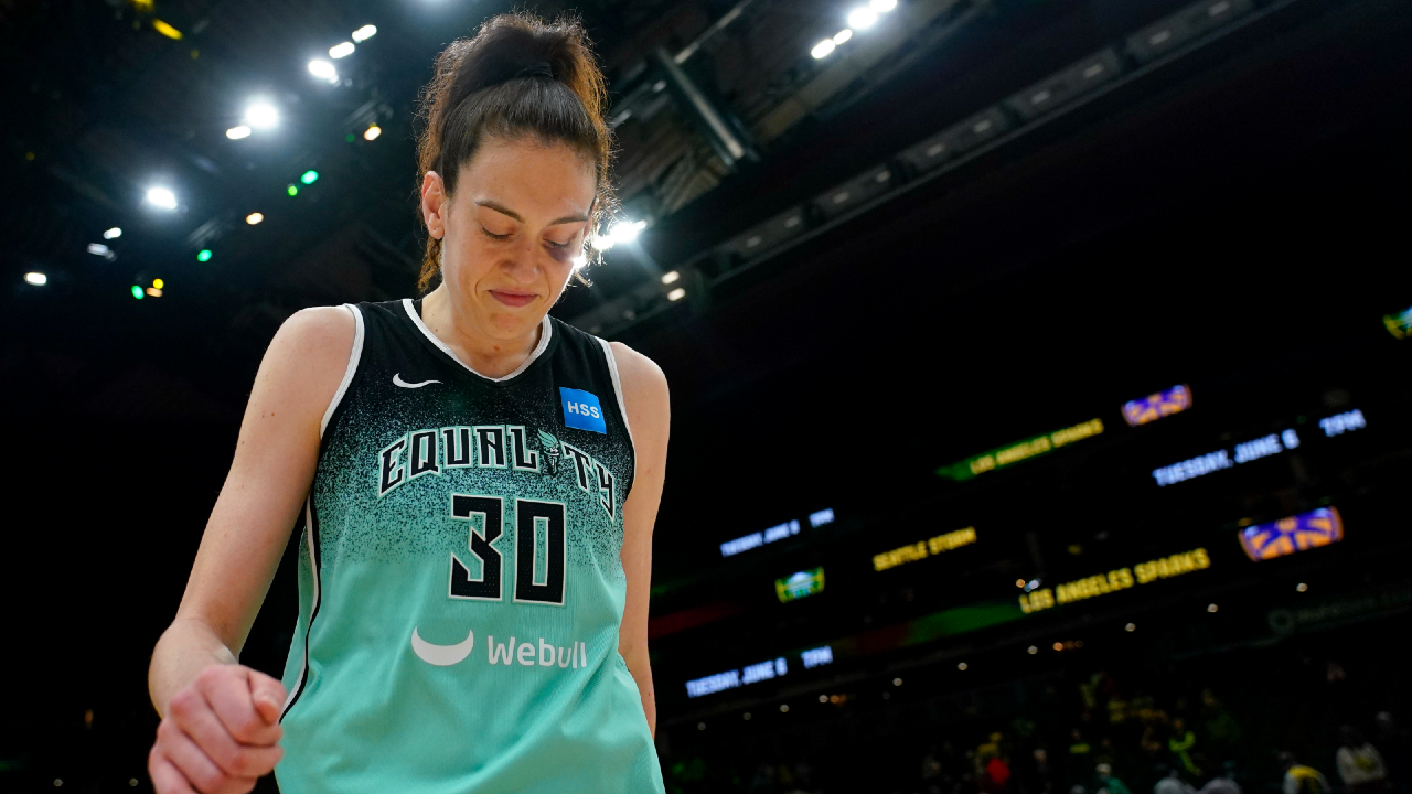 Breanna Stewart sets Liberty scoring record, rallies New York past ...