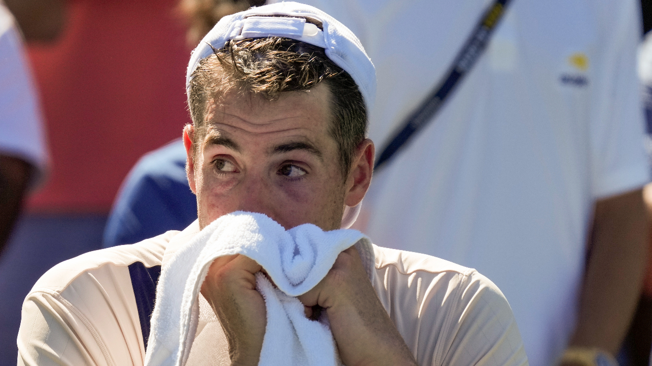 John Isner's tennis career ends in fifth-set tiebreak loss at U.S. Open ...