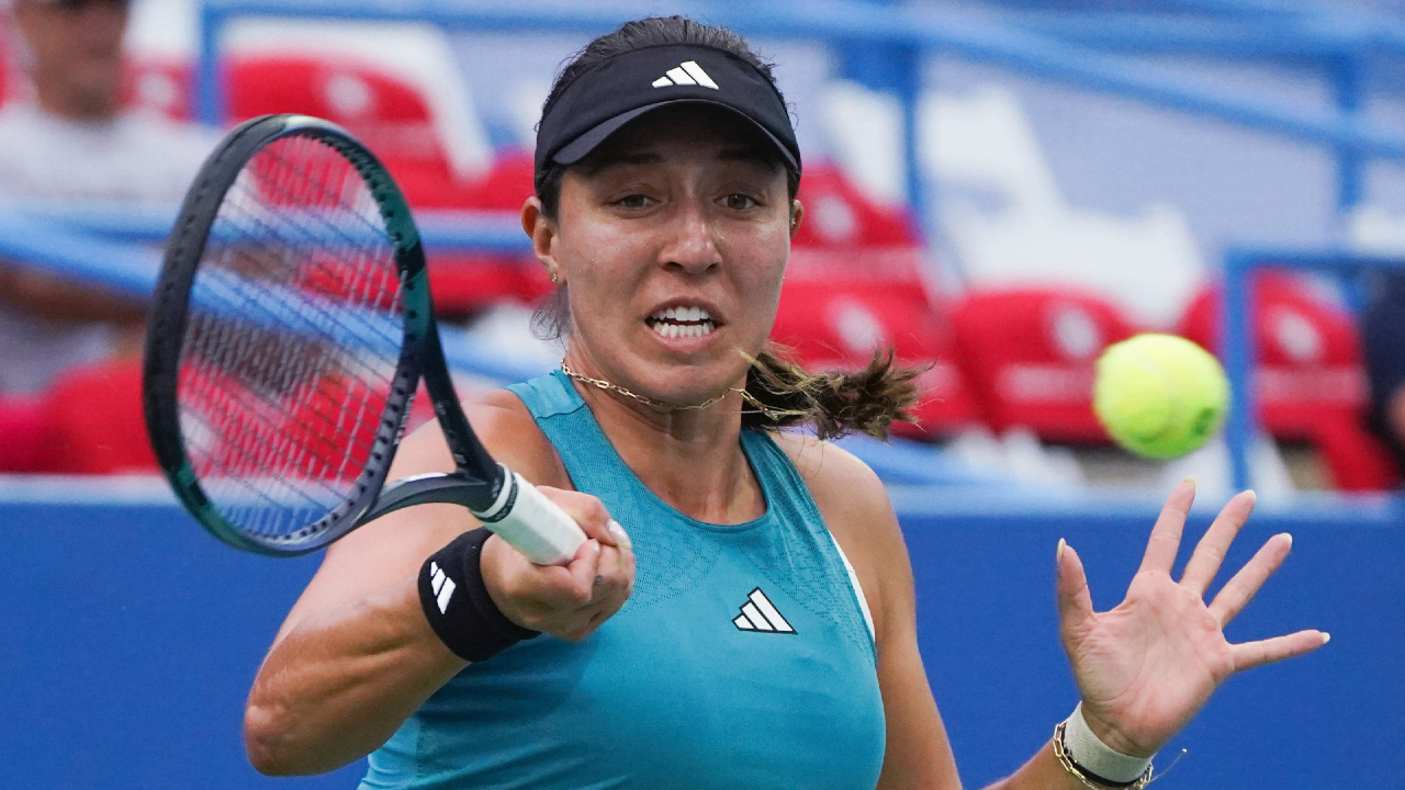 Top-seeded Pegula beats Svitolina in three sets to reach DC Open ...