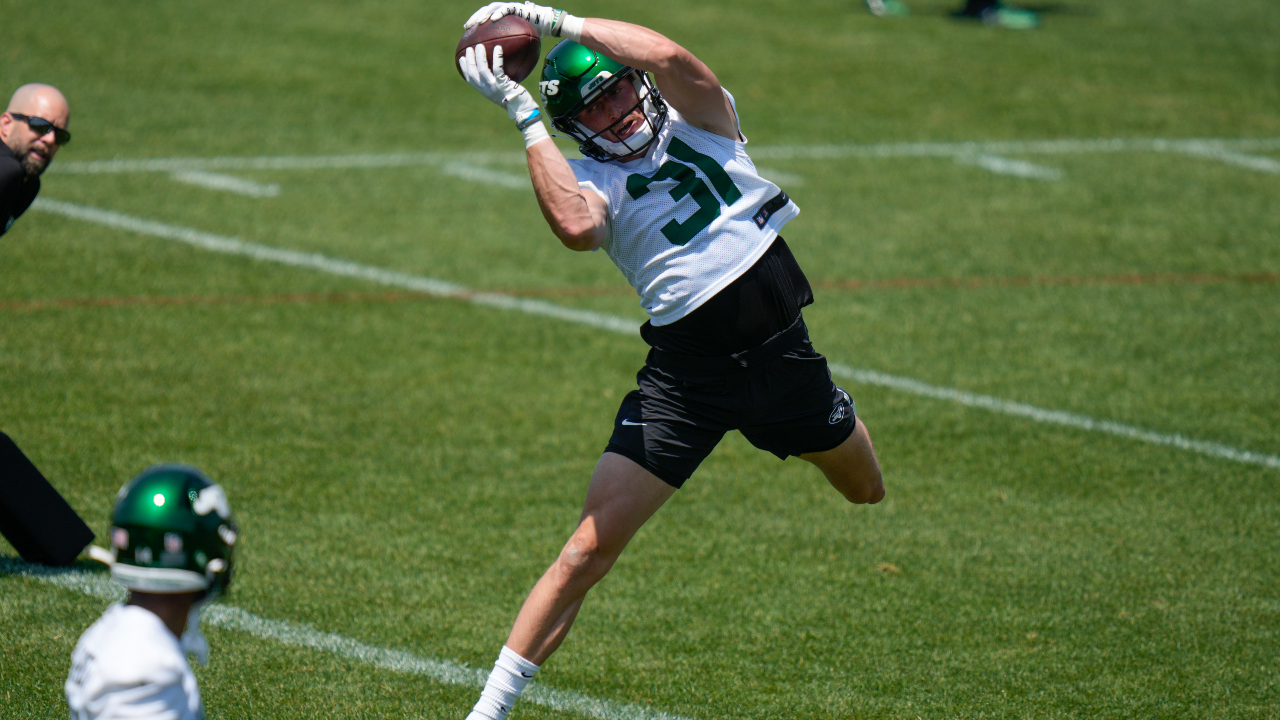 Jets' Jerome Kapp gets social media salute from Eminem for 'Hard Knocks ...