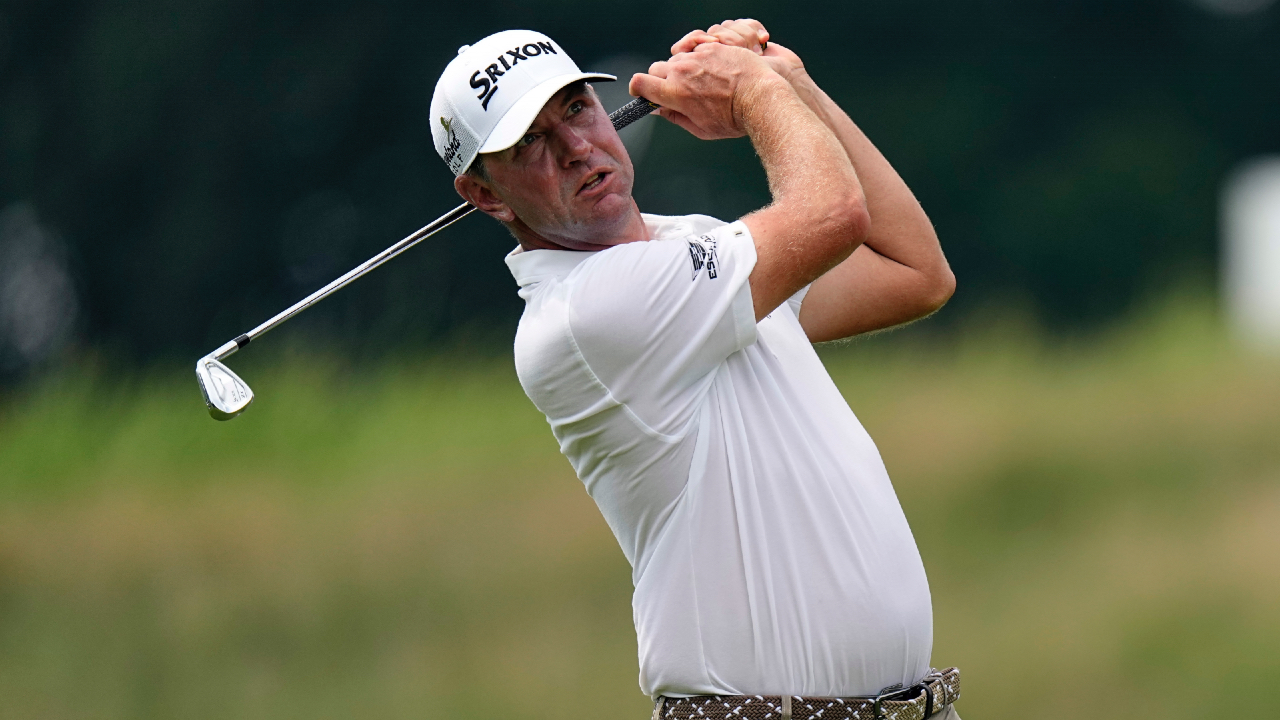 Glover cards 64, leads Spieth by one in FedEx St. Jude championship ...