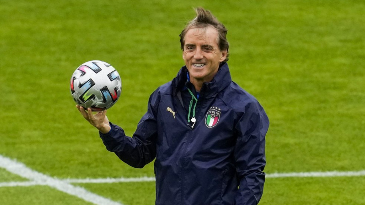 Roberto Mancini appointed Saudi Arabia coach two weeks after quitting ...