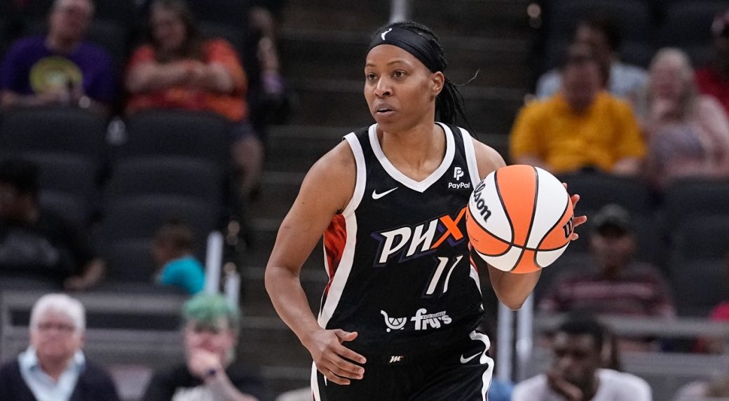 Mercury's Peddy carried off on stretcher, Phoenix loses to Storm