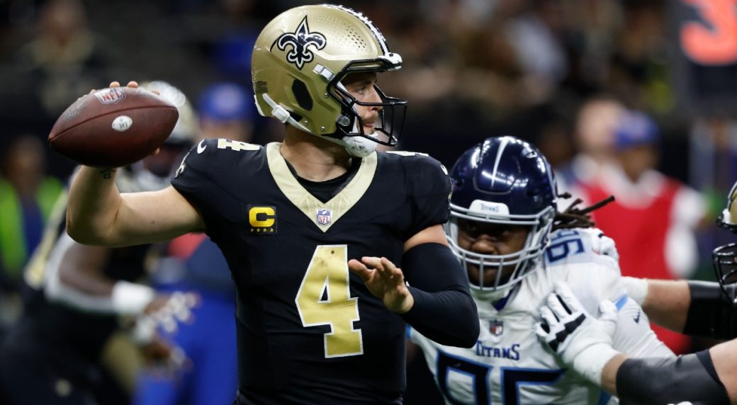 Derek Carr has successful debut as Saints hold on to beat Titans