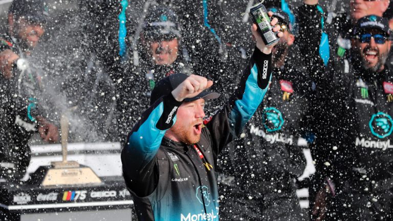 Reddick takes advantage of late caution, holes of car owner Hamlin to ...