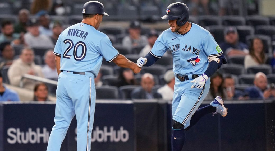 Blue Jays hit three home runs in series-opening win over Yankees
