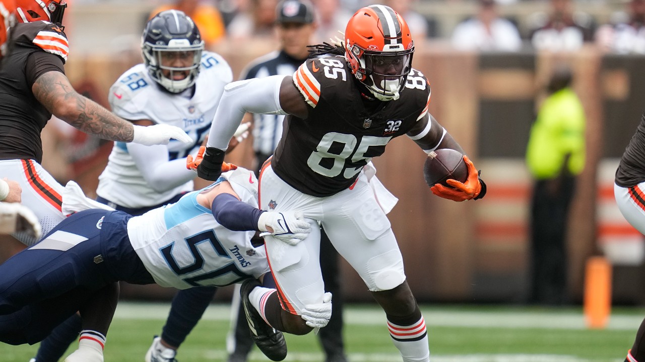 Browns' David Njoku burned on face, arm in home accident while lighting ...