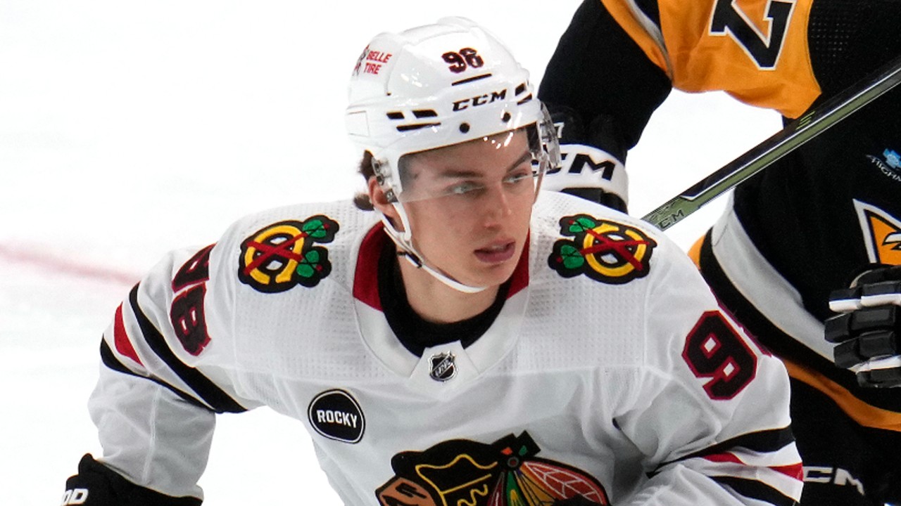 'Fit right in': Bedard looks good in NHL debut for victorious ...