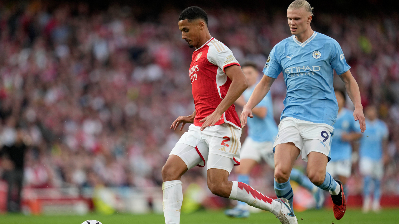 Premier League Roundup: Arsenal ends losing streak against Manchester ...