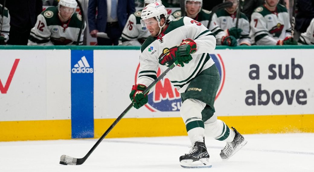 Wild sign forward Ryan Hartman to three-year, $12M contract extension