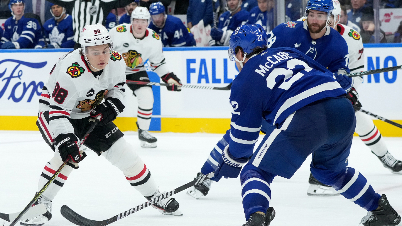 Blackhawks down Maple Leafs in Connor Bedard's Toronto debut - Sportsnet.ca
