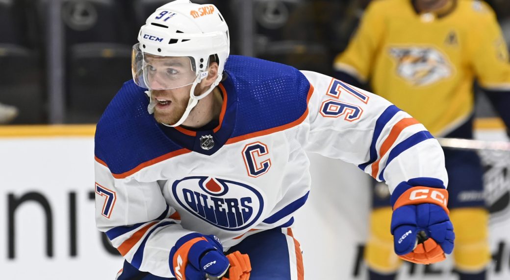 Oilers' McDavid becomes fifth-fastest player to reach 900 points