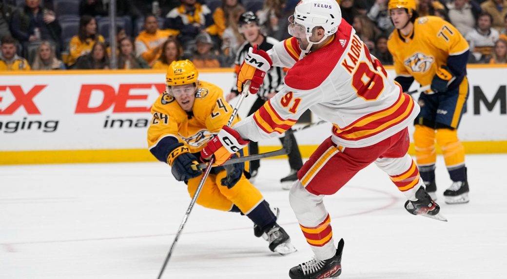 Markstrom makes 42 saves but Flames fall to Predators