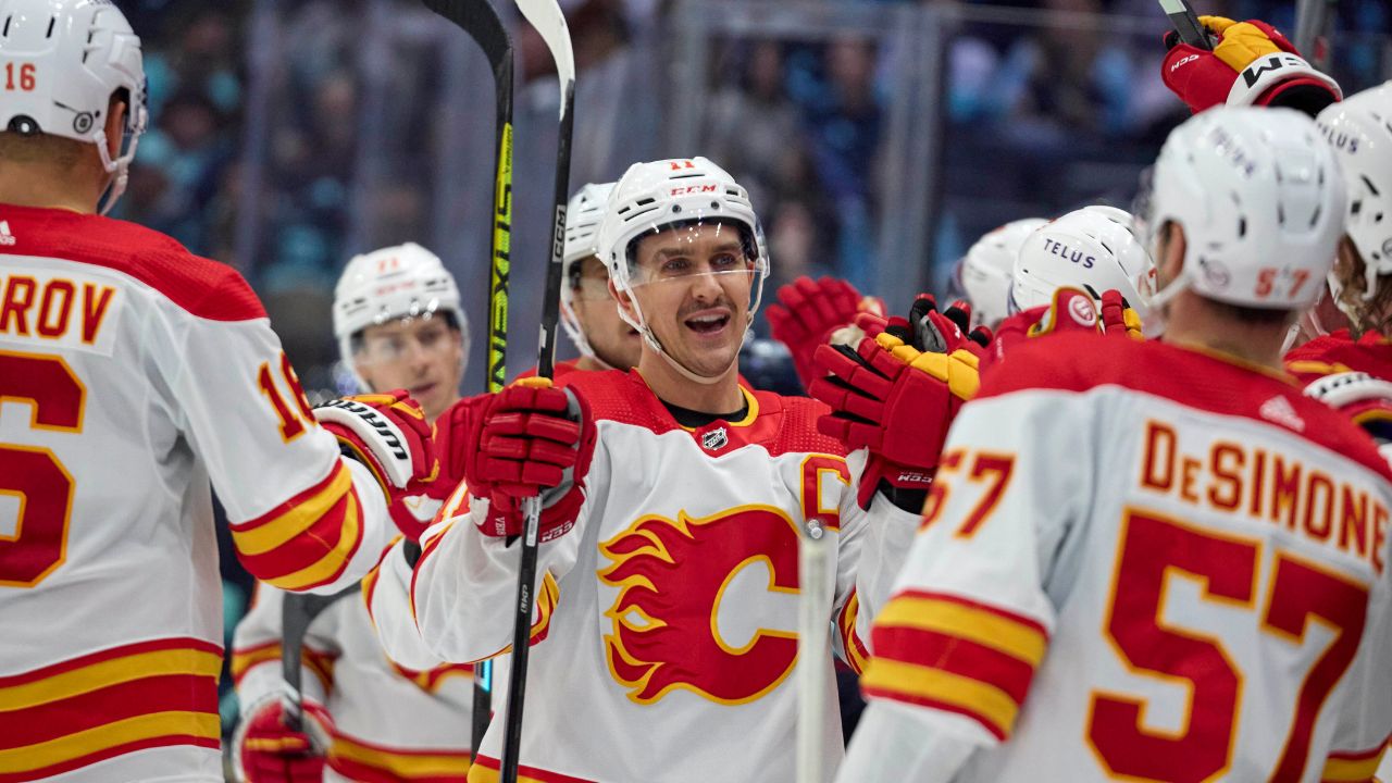 Flames snap six-game losing streak, take down Canucks - Sportsnet.ca