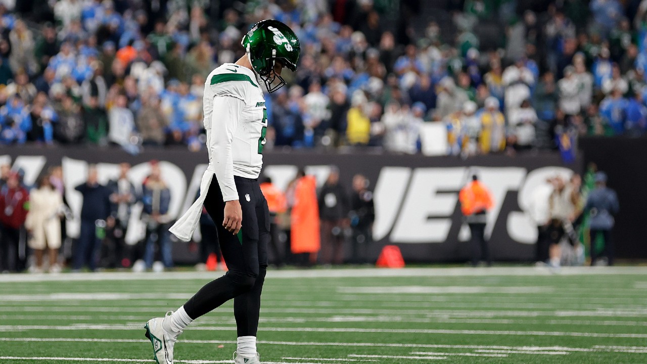 Jets' Saleh on sticking with Wilson at QB: 'He's actually playing ...