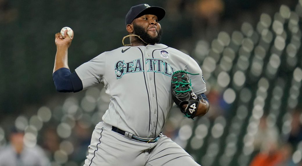 Rangers sign reliever Castillo and six others to minor deals with ...