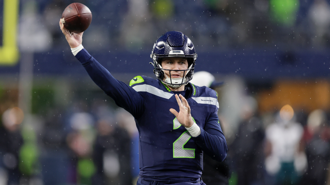Lock's late touchdown pass rallies Seahawks to victory over sliding ...