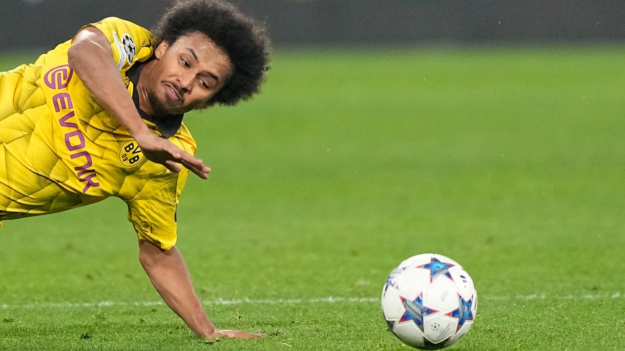 Injury to winger Karim Adeyemi adds to Borussia Dortmund's troubles ...