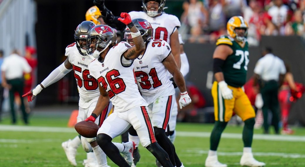 49ers sign two-time Super Bowl champion DB Logan Ryan