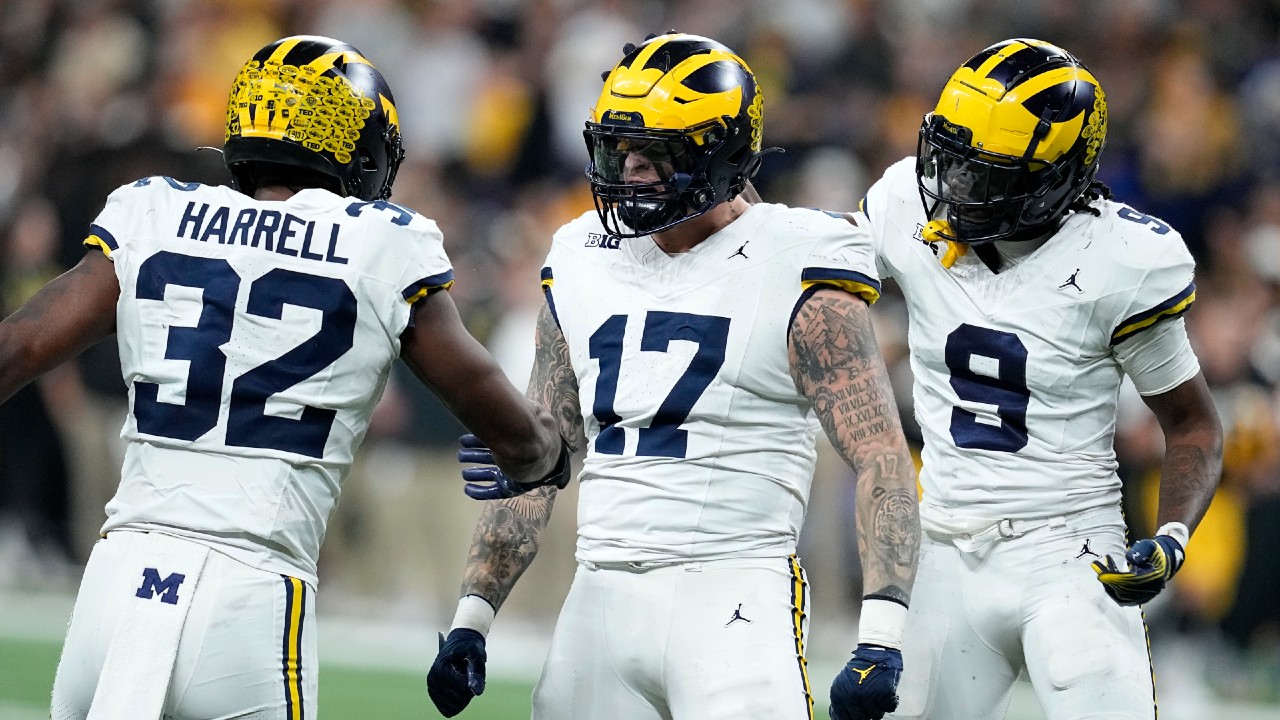 Michigan blanks Iowa for Big Ten title, likely to claim top playoff ...