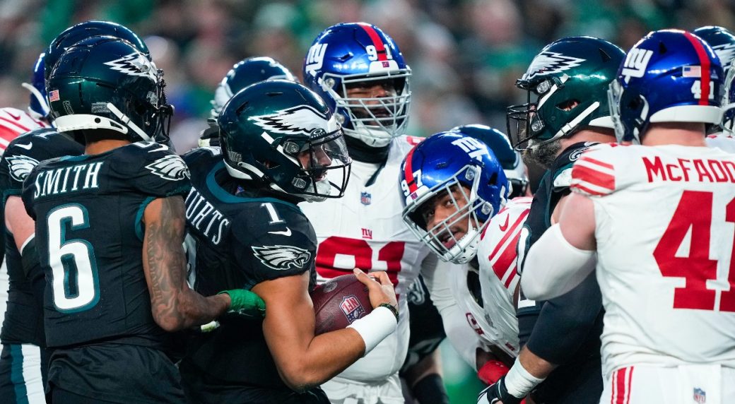 Hurts breaks QB rushing TD record as Eagles beat Giants, snap losing streak
