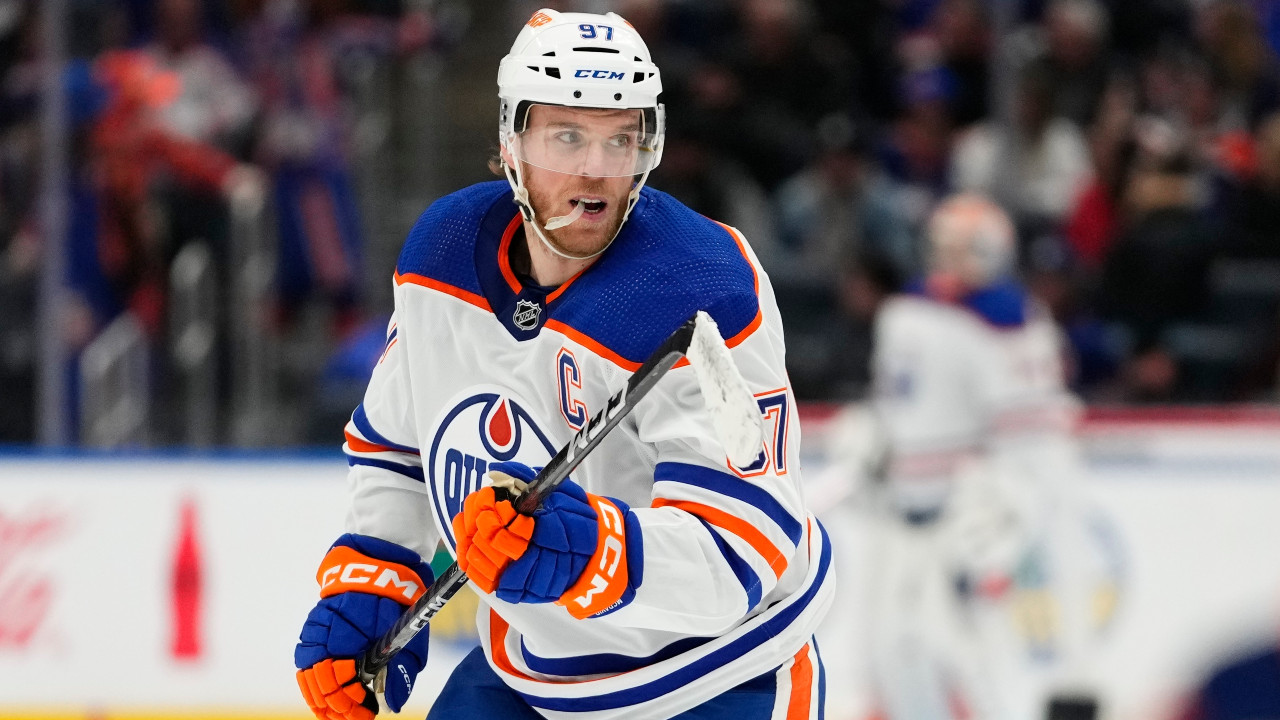 Oilers’ McDavid, Knoblauch vent frustration after lengthy offside review