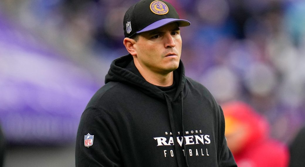 Seahawks hire Ravens DC Mike Macdonald as head coach