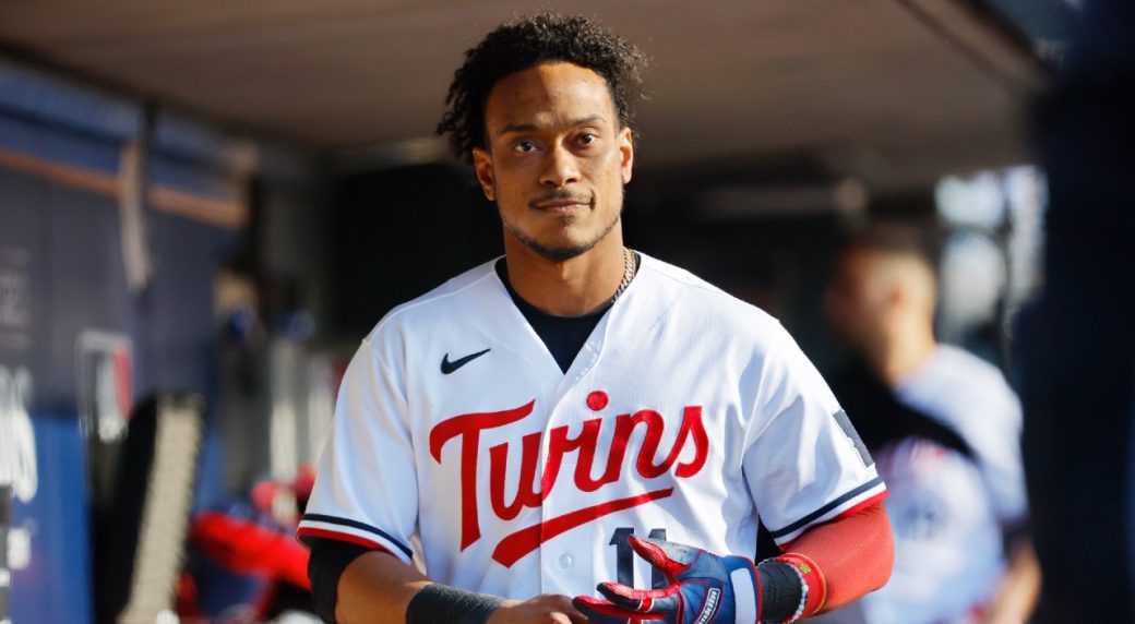 Twins trade veteran infielder Jorge Polanco to Mariners for four players