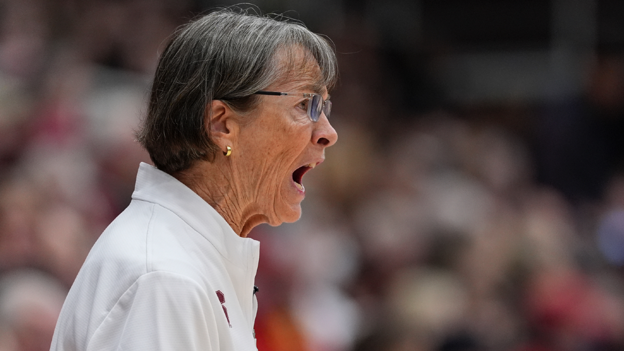 Stanford's VanDerveer becomes winningest coach in college basketball ...