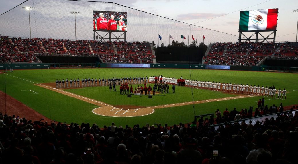 Yankees to play pair of split-squad exhibitions in Mexico City