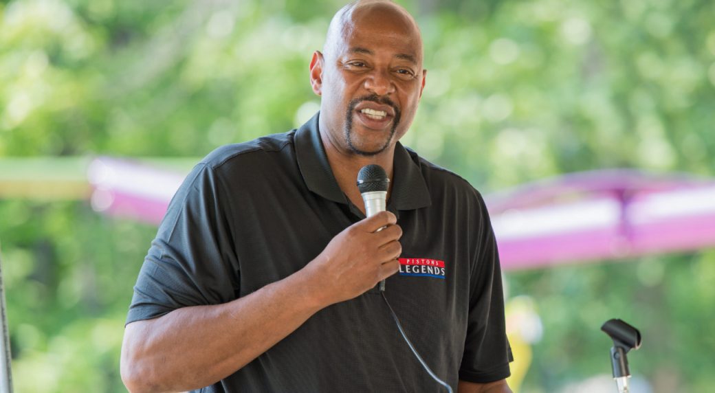 Earl 'The Twirl' Cureton, who won two NBA championships in 12 seasons ...