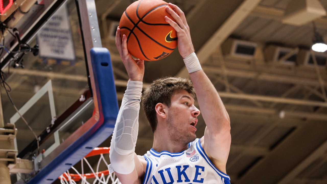 Filipowski in action for Duke after getting hurt in court-storming ...