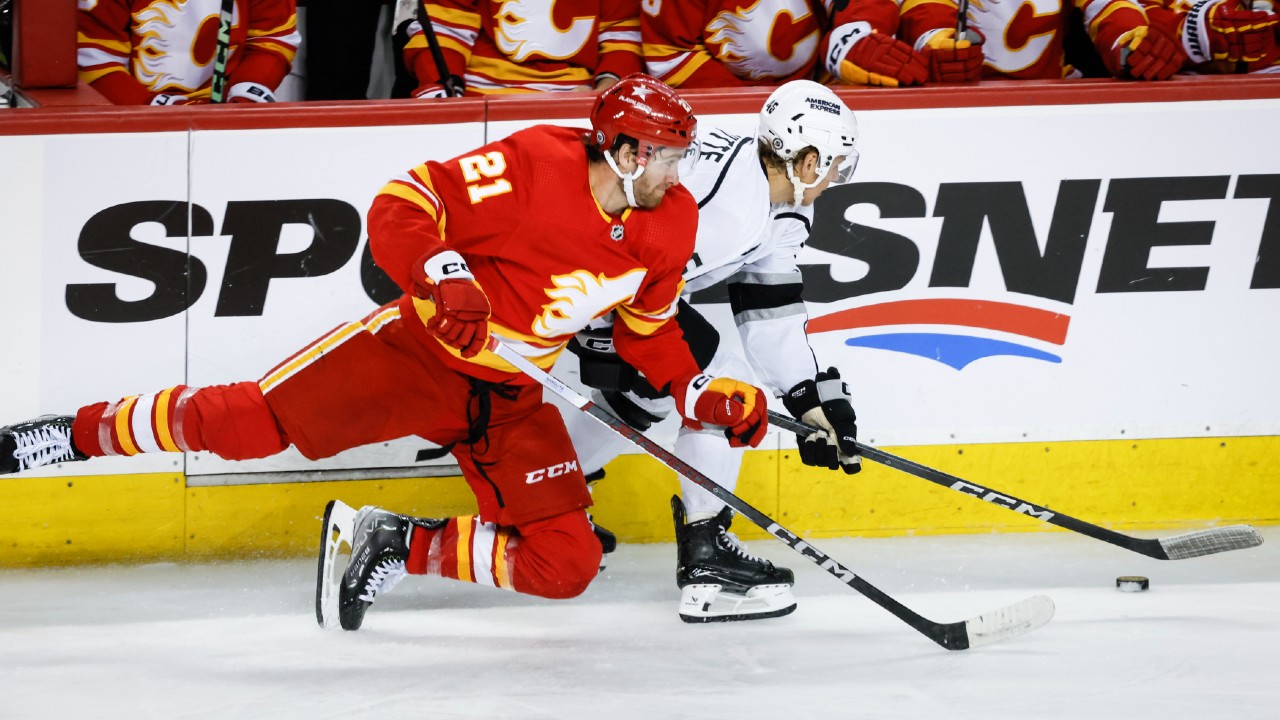 Flames sign forward Kevin Rooney to one-year, $1.3M contract extension ...