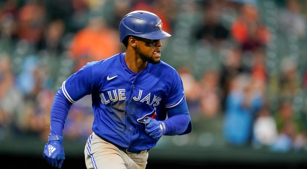 Blue Jays trade Otto Lopez to Giants for cash considerations