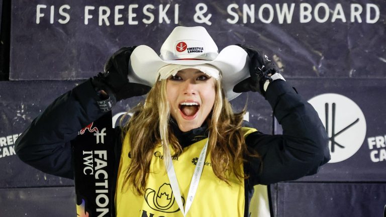 Gu strikes gold, Calgary's Fraser, Mackay earn World Cup freeski halfpipe silver - Sportsnet.ca