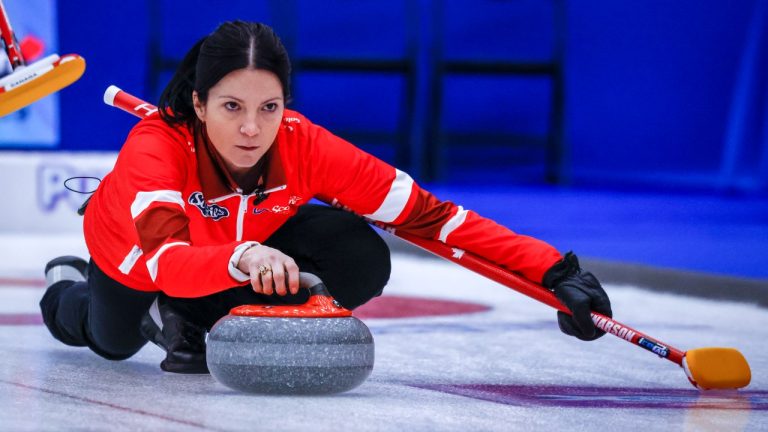 Einarson declines comment on lead's absence after opening Scotties with ...