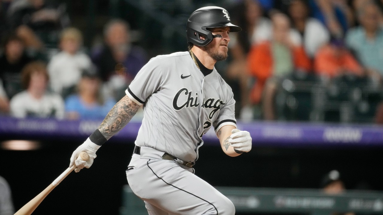 AP Source: Pirates signing two-time all-star catcher Yasmani Grandal ...