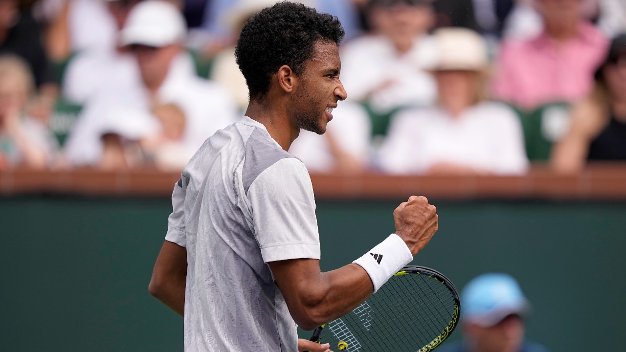 Canada's Auger-Aliassime falls to Alcaraz in third-round of Indian Wells - Sportsnet.ca