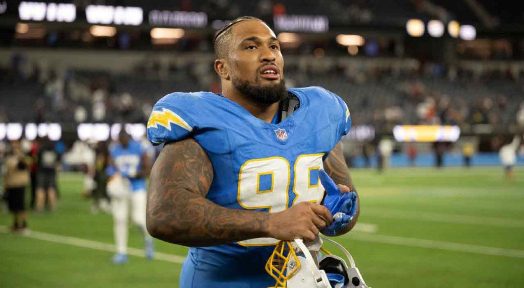 Bills replenish defensive line by signing Austin Johnson and DeShawn ...