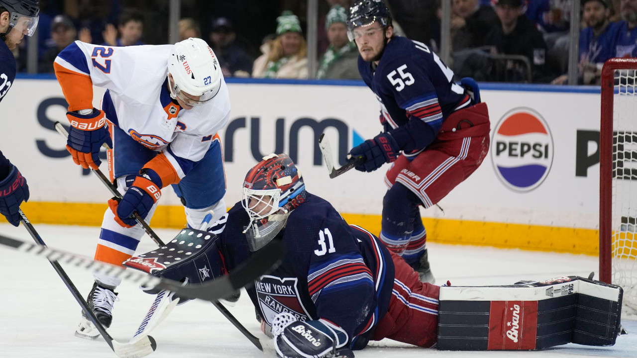 Brodzinski scores go-ahead goal and Rangers top reeling Isles ...
