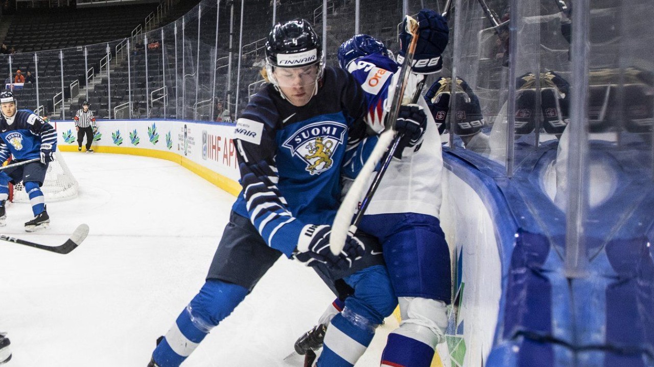 Flames sign Finnish defenceman Joni Jurmo to entry-level contract ...