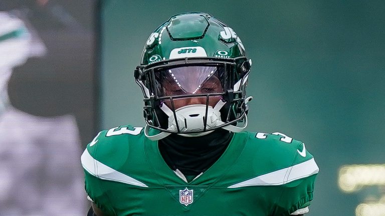 AP Source: Buccaneers, Whitehead agree to two-year, $9M contract ...