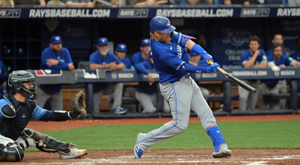 Turner drives in four as Blue Jays split series vs. Rays