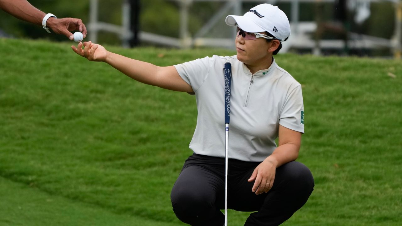 Jiyai Shin takes share of lead at Palos Verdes after third round ...
