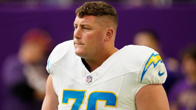 Buffalo Bills shore up offensive line depth, sign Will Clapp to one ...