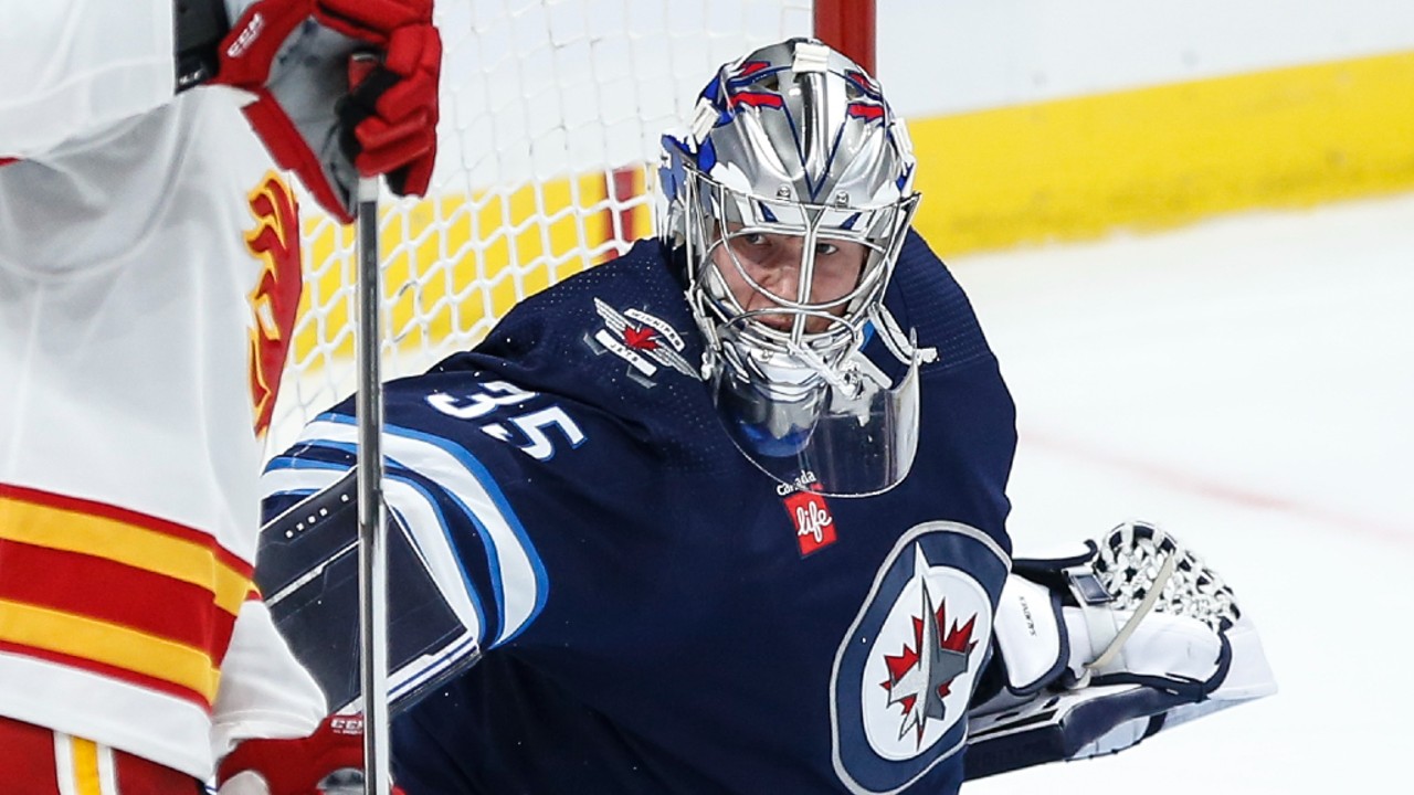 Jets goalie prospect Oskari Salminen scores goal in ECHL - Sportsnet.ca