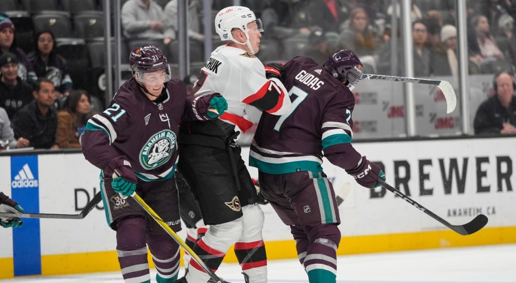 Senators' losing streak hits five games after setback against Ducks