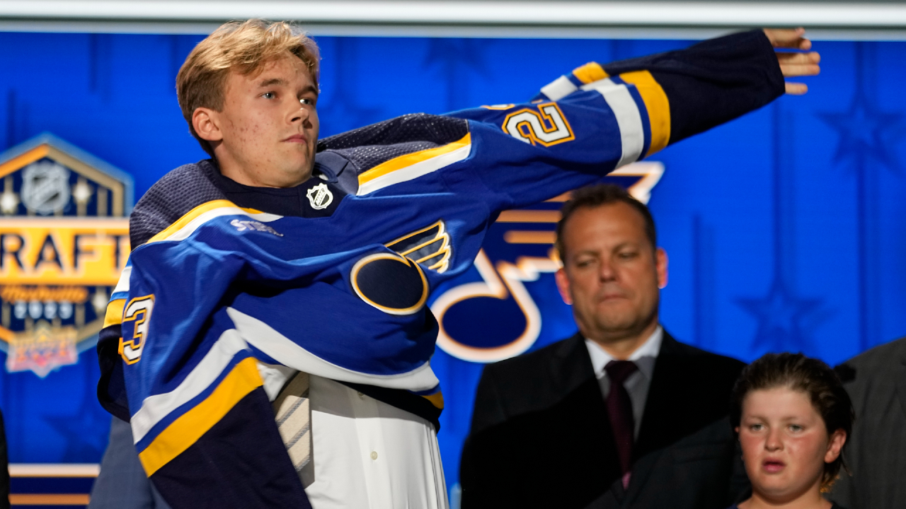 Blues sign Theo Lindstein to three-year, entry-level contract ...